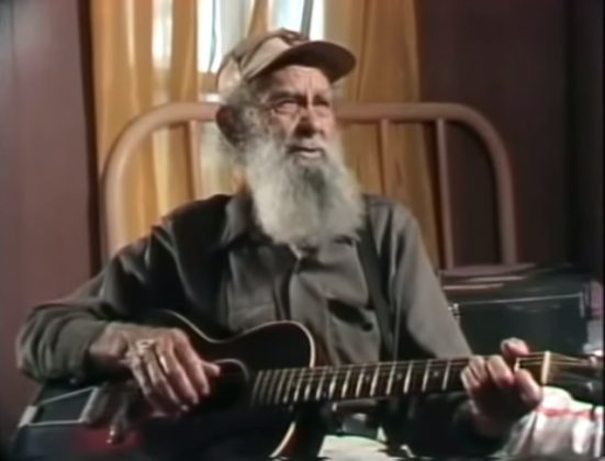 Old Man Sing Better Than These New Artists : Sunnies Days