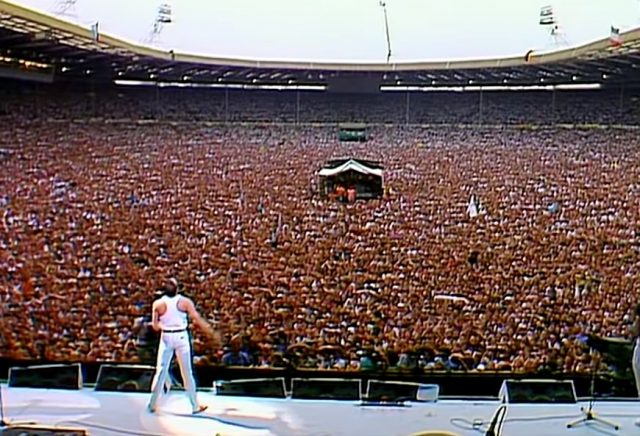 This 21 Minutes Performance By The Queens In 1985 At Live Aid Was So ...
